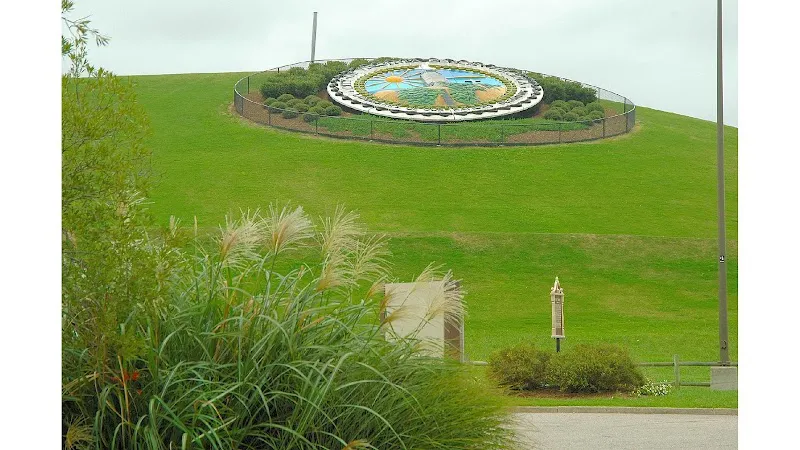 Mount Trashmore Park - Exploding Travel