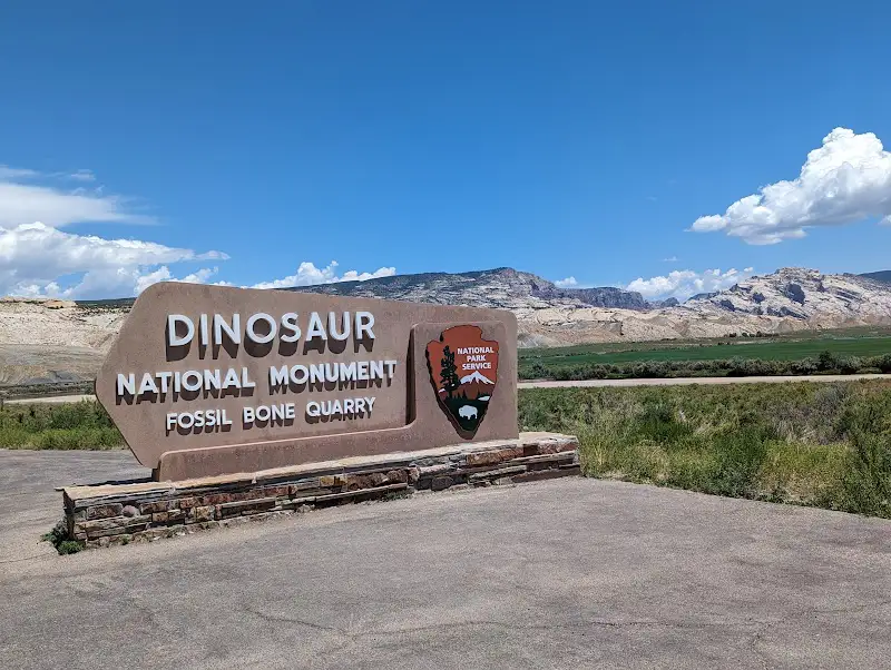 Dinosaur National Monument - Exploding Travel