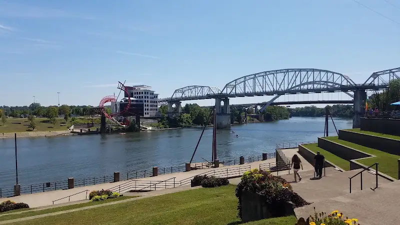 Riverfront Park - Exploding Travel