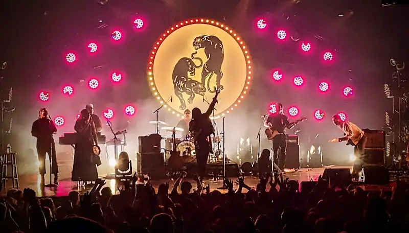 The Delmar Loop - Exploding Travel